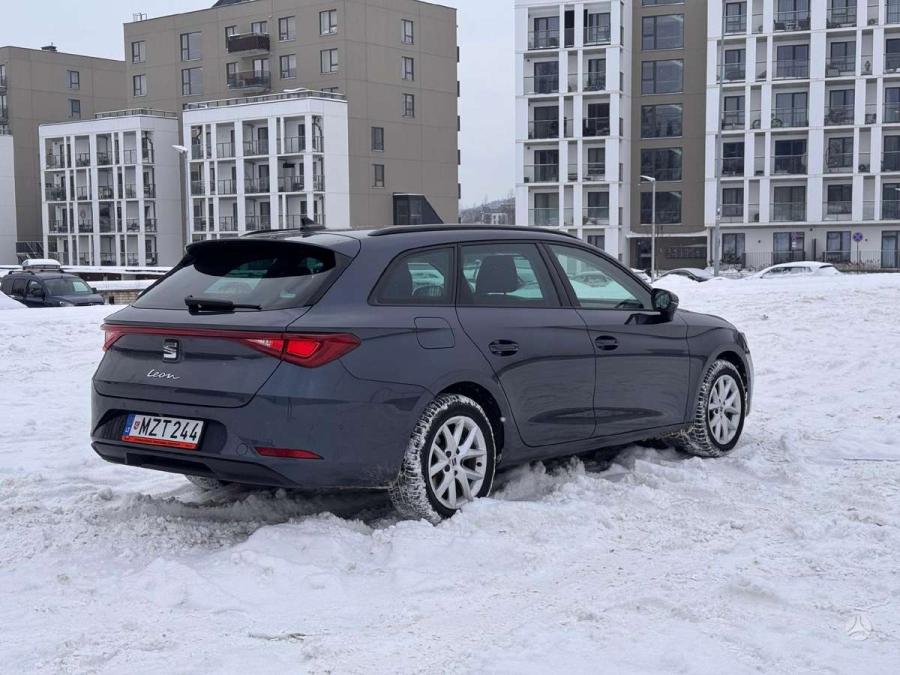 Pelēks SEAT Leon 2024 Viļņa, ar dzinēja tilpumu 1.50 L un nobraukumu 59 tūkst. km par 21400 €, foto 4 vietnē AUTOMOTO.COM.LV