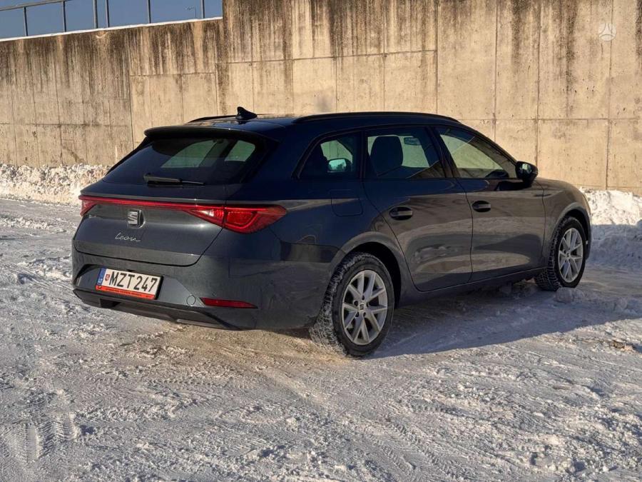 Pelēks SEAT Leon 2024 Viļņa, ar dzinēja tilpumu 1.50 L un nobraukumu 58 tūkst. km par 21400 €, foto 4 vietnē AUTOMOTO.COM.LV