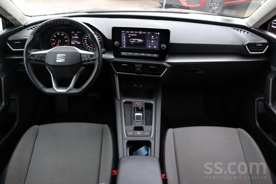 Pelēks SEAT Leon 2024 Rīga, ar dzinēja tilpumu 1.50 L un nobraukumu 43 tūkst. km par 21990 €, foto 24 vietnē AUTOMOTO.COM.LV