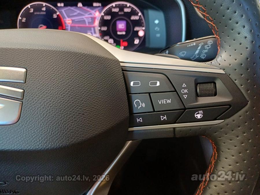 Pelēks SEAT Leon 2024 Tallina, ar dzinēja tilpumu 2.00 L un nobraukumu 80 tūkst. km par 26800 €, foto 19 vietnē AUTOMOTO.COM.LV