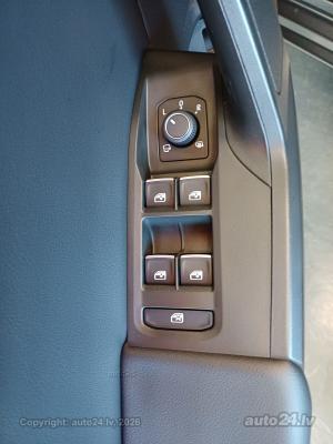 Pelēks SEAT Leon 2024 Tallina, ar dzinēja tilpumu 2.00 L un nobraukumu 80 tūkst. km par 26800 €, foto 24 vietnē AUTOMOTO.COM.LV