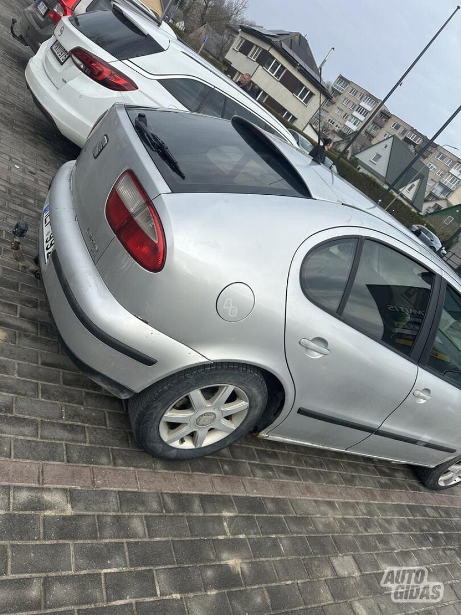 SEAT Leon 2000 Raseiniai, ar dzinēja tilpumu 1.90 L un nobraukumu 450 tūkst. km par 600 €, foto 5 vietnē AUTOMOTO.COM.LV