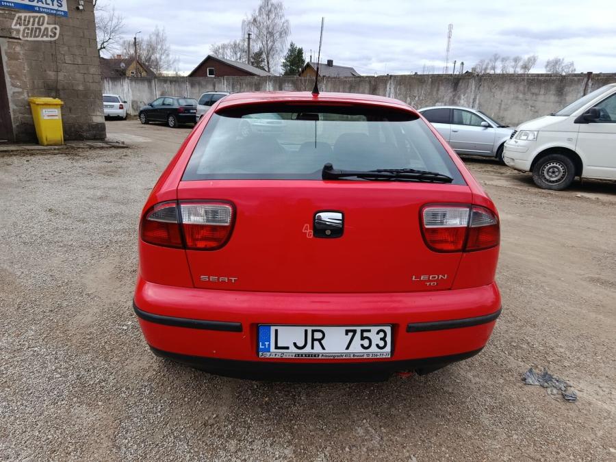 SEAT Leon 2001 in Joniskis, with an engine capacity of 1.90 L and mileage of 192 thousand km for 990 €, photo 4 on AUTOMOTO.COM.LV