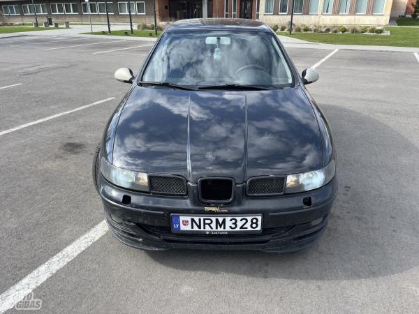 SEAT Leon 2002 in Panevezys, with an engine capacity of 1.90 L and mileage of 333 thousand km for 800 €, photo 1 on AUTOMOTO.COM.LV