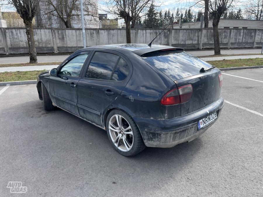SEAT Leon 2002 Panevēža, ar dzinēja tilpumu 1.90 L un nobraukumu 333 tūkst. km par 800 €, foto 5 vietnē AUTOMOTO.COM.LV
