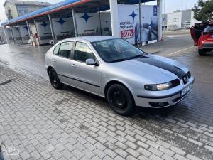 SEAT Leon 2003 in Vilnius, with an engine capacity of 1.60 L and mileage of 300 thousand km for 390 €, photo 4 on AUTOMOTO.COM.LV