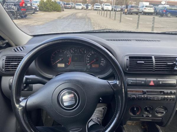 SEAT Leon 2003 Viļņa, ar dzinēja tilpumu 1.60 L un nobraukumu 300 tūkst. km par 390 €, foto 5 vietnē AUTOMOTO.COM.LV