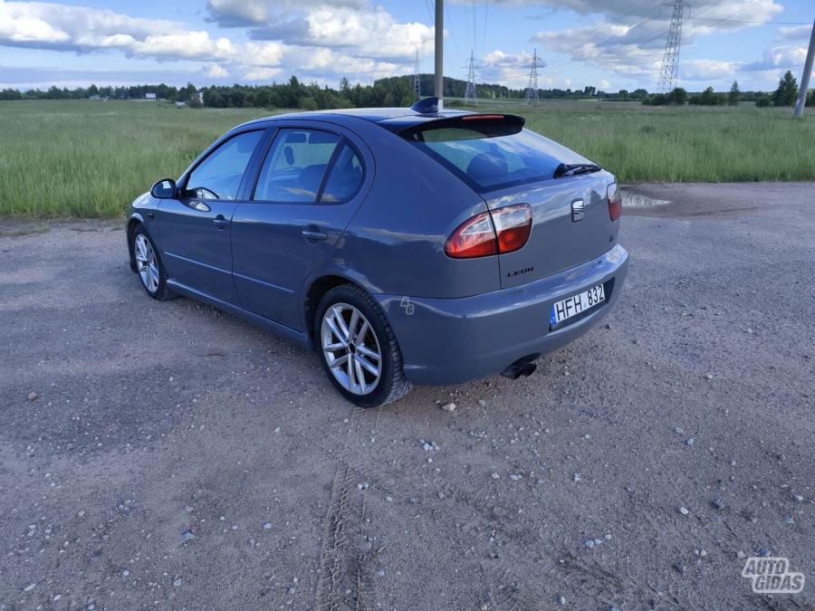 SEAT Leon 2003 Viļņa, ar dzinēja tilpumu 1.90 L un nobraukumu 245 tūkst. km par 2350 €, foto 3 vietnē AUTOMOTO.COM.LV