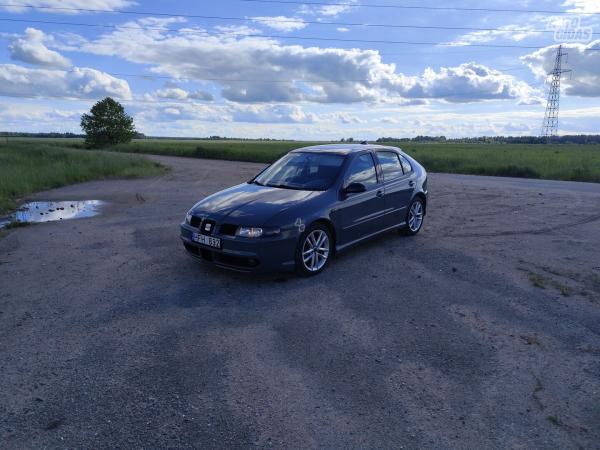 SEAT Leon 2003 Viļņa, ar dzinēja tilpumu 1.90 L un nobraukumu 245 tūkst. km par 2350 €, foto 7 vietnē AUTOMOTO.COM.LV
