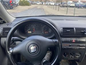 SEAT Leon 2004 Viļņa, ar dzinēja tilpumu 1.60 L un nobraukumu 300 tūkst. km par 390 €, foto 5 vietnē AUTOMOTO.COM.LV