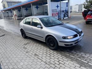SEAT Leon 2004 Viļņa, ar dzinēja tilpumu 1.60 L un nobraukumu 300 tūkst. km par 390 €, foto 4 vietnē AUTOMOTO.COM.LV