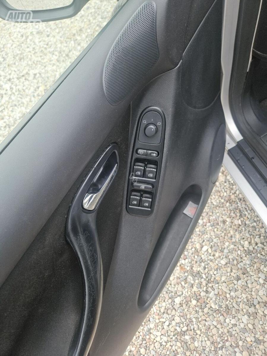 SEAT Leon 2004 Jonava, ar dzinēja tilpumu 1.60 L un nobraukumu 235 tūkst. km par 1250 €, foto 10 vietnē AUTOMOTO.COM.LV