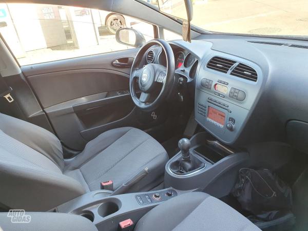 SEAT Leon 2005 Kauņa, ar dzinēja tilpumu 1.90 L un nobraukumu 361 tūkst. km par 850 €, foto 6 vietnē AUTOMOTO.COM.LV