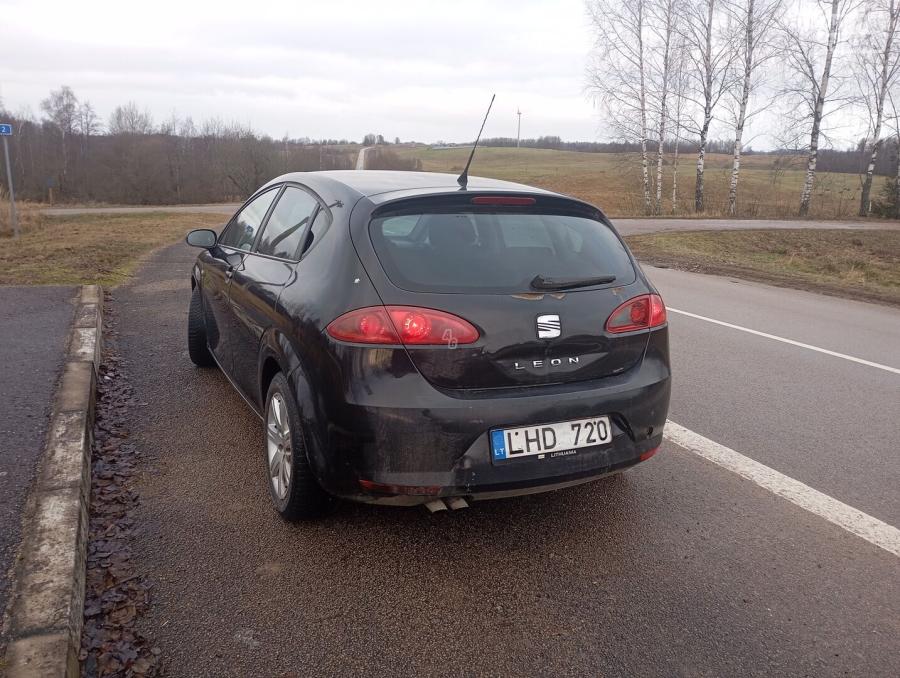 SEAT Leon 2006 in Utena, with an engine capacity of 2.00 L and mileage of 343 thousand km for 870 €, photo 8 on AUTOMOTO.COM.LV