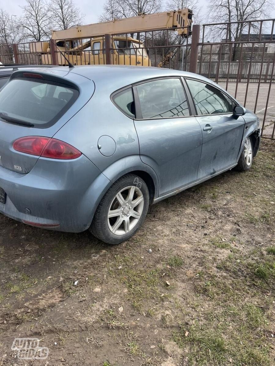 SEAT Leon 2006 in Panevezys, with an engine capacity of 1.90 L and mileage of 360 thousand km for 550 €, photo 1 on AUTOMOTO.COM.LV