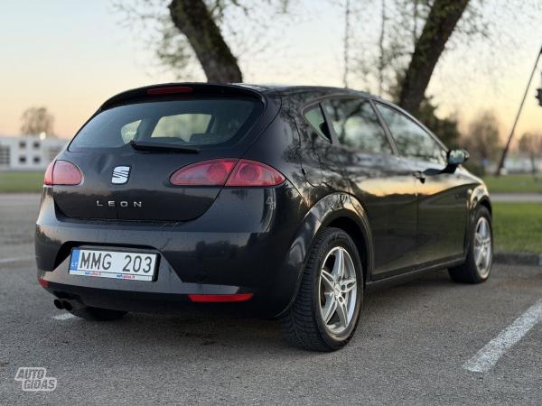 SEAT Leon 2006 in Kaunas, with an engine capacity of 2.00 L and mileage of 326 thousand km for 1000 €, photo 4 on AUTOMOTO.COM.LV