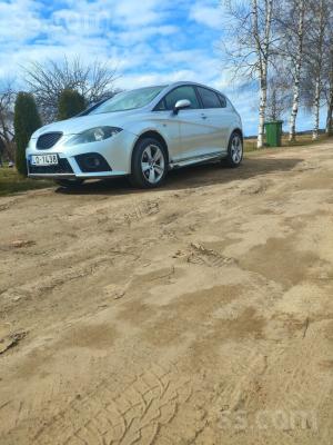 SEAT Leon 2006 in Riga, with an engine capacity of 1.60 L and mileage of 281 thousand km for 1550 €, photo 4 on AUTOMOTO.COM.LV