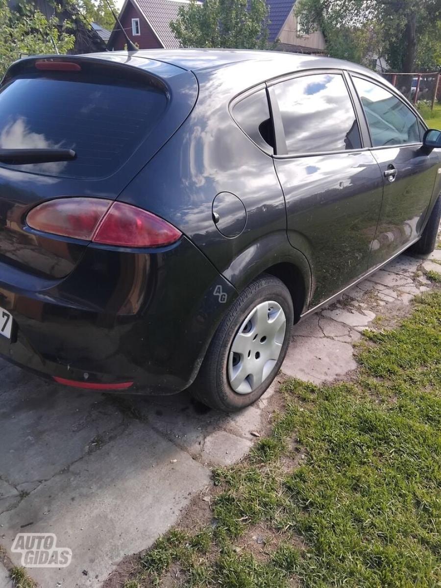 SEAT Leon 2006 in Vilnius, with an engine capacity of 2.00 L and mileage of 0 thousand km for 950 €, photo 4 on AUTOMOTO.COM.LV