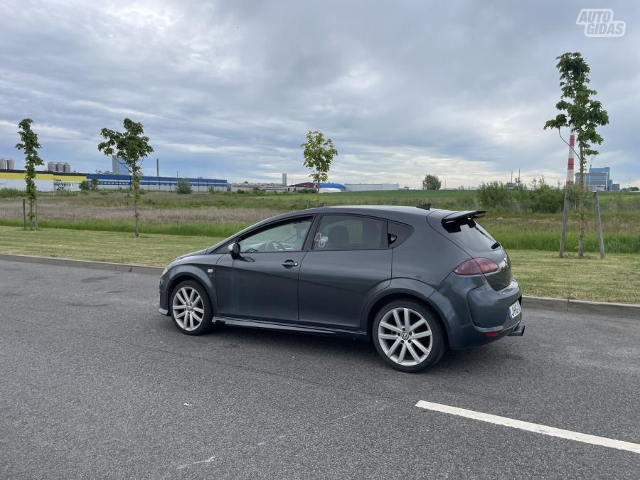 SEAT Leon 2006 in Klaipeda, with an engine capacity of 2.00 L and mileage of 224 thousand km for 3000 €, photo 4 on AUTOMOTO.COM.LV