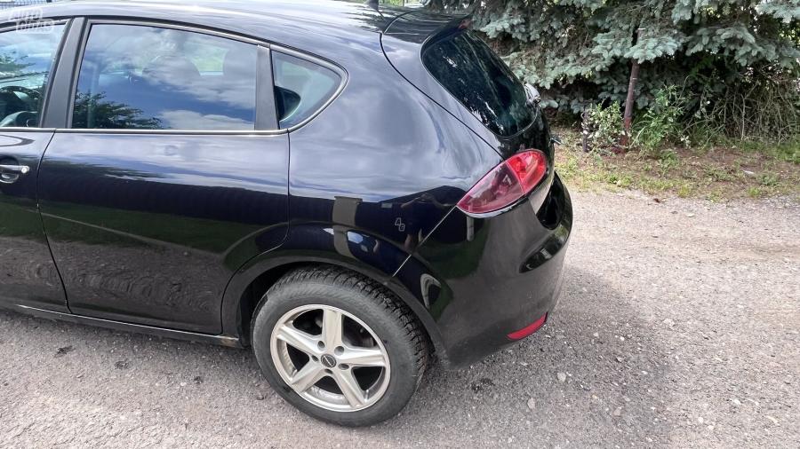 SEAT Leon 2006 in Kaunas, with an engine capacity of 2.00 L and mileage of 365 thousand km for 700 €, photo 8 on AUTOMOTO.COM.LV