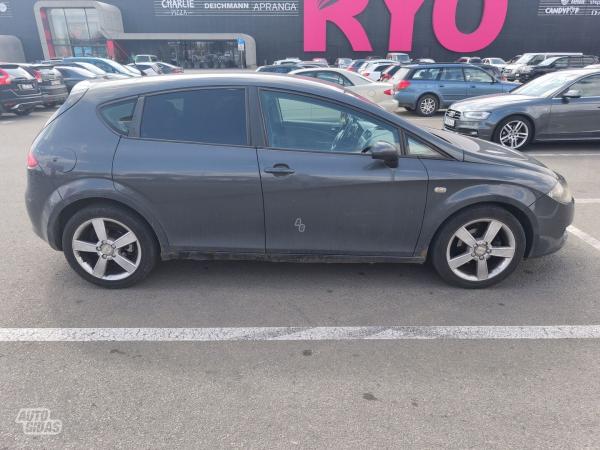 SEAT Leon 2007 Panevēža, ar dzinēja tilpumu 1.90 L un nobraukumu 219 tūkst. km par 900 €, foto 4 vietnē AUTOMOTO.COM.LV