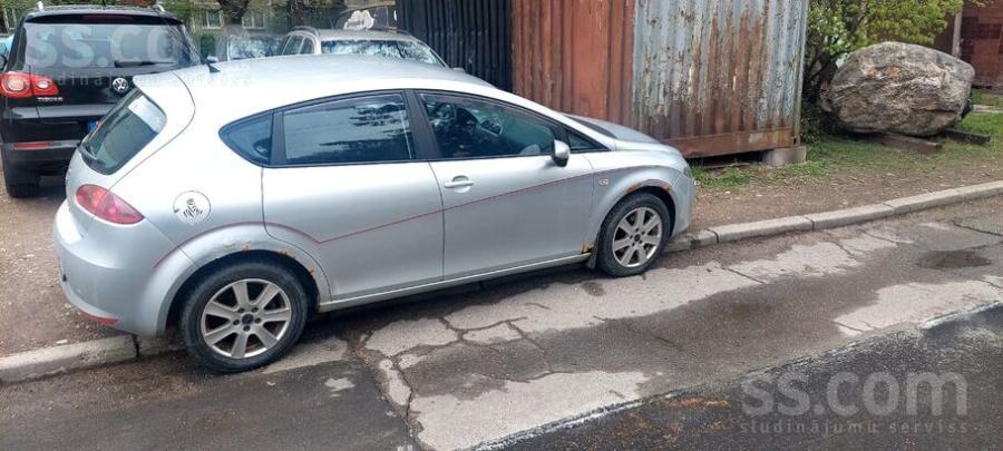 SEAT Leon 2007 Rīga, ar dzinēja tilpumu 1.60 L un nobraukumu 172 tūkst. km par 700 €, foto 5 vietnē AUTOMOTO.COM.LV
