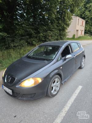 SEAT Leon 2007 in Panevezys, with an engine capacity of 1.90 L and mileage of 300 thousand km for 850 €, photo  on AUTOMOTO.COM.LV