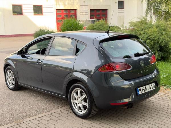 SEAT Leon 2007 in Kaunas, with an engine capacity of 2.00 L and mileage of 378 thousand km for 3000 €, photo 3 on AUTOMOTO.COM.LV