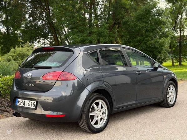 SEAT Leon 2007 in Kaunas, with an engine capacity of 1.97 L and mileage of 378 thousand km for 3000 €, photo 3 on AUTOMOTO.COM.LV