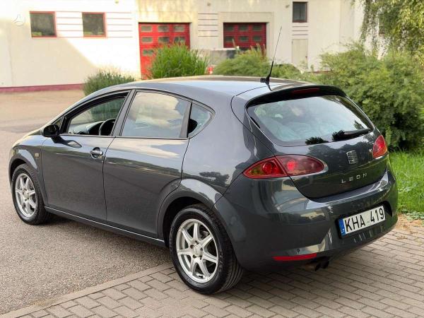 SEAT Leon 2007 in Kaunas, with an engine capacity of 1.97 L and mileage of 378 thousand km for 3000 €, photo 4 on AUTOMOTO.COM.LV