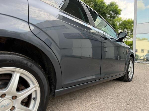 SEAT Leon 2007 in Kaunas, with an engine capacity of 1.97 L and mileage of 378 thousand km for 3000 €, photo 6 on AUTOMOTO.COM.LV