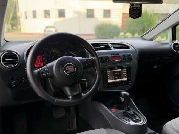 SEAT Leon 2007 in Kaunas, with an engine capacity of 1.97 L and mileage of 378 thousand km for 3000 €, photo 9 on AUTOMOTO.COM.LV