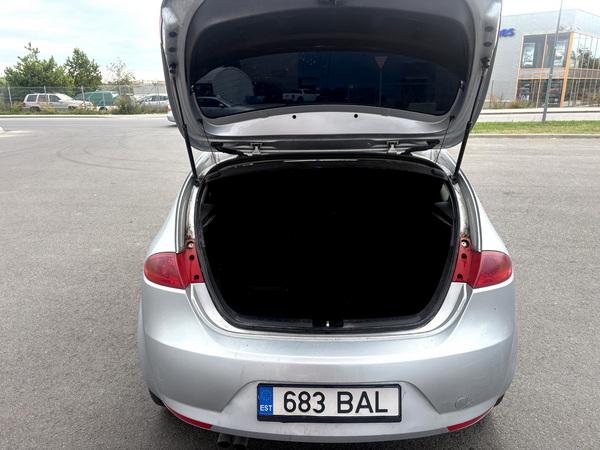 SEAT Leon 2007 in Tallinn, with an engine capacity of 2.00 L and mileage of 280 thousand km for 2399 €, photo 5 on AUTOMOTO.COM.LV
