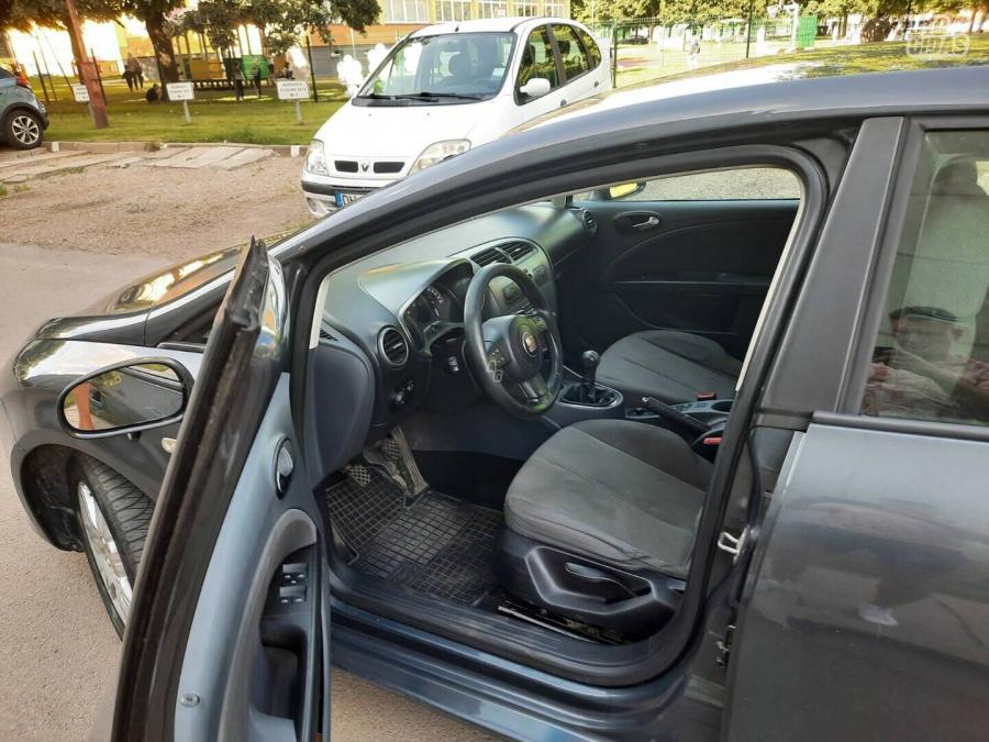SEAT Leon 2007 in Siauliai, with an engine capacity of 1.90 L and mileage of 310 thousand km for 1350 €, photo 8 on AUTOMOTO.COM.LV