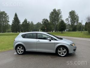 SEAT Leon 2008 in Riga, with an engine capacity of 1.90 L and mileage of 321 thousand km for 1850 €, photo 5 on AUTOMOTO.COM.LV