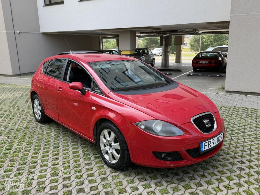 SEAT Leon 2008 Viļņa, ar dzinēja tilpumu 1.90 L un nobraukumu 289 tūkst. km par 1900 €, foto 4 vietnē AUTOMOTO.COM.LV