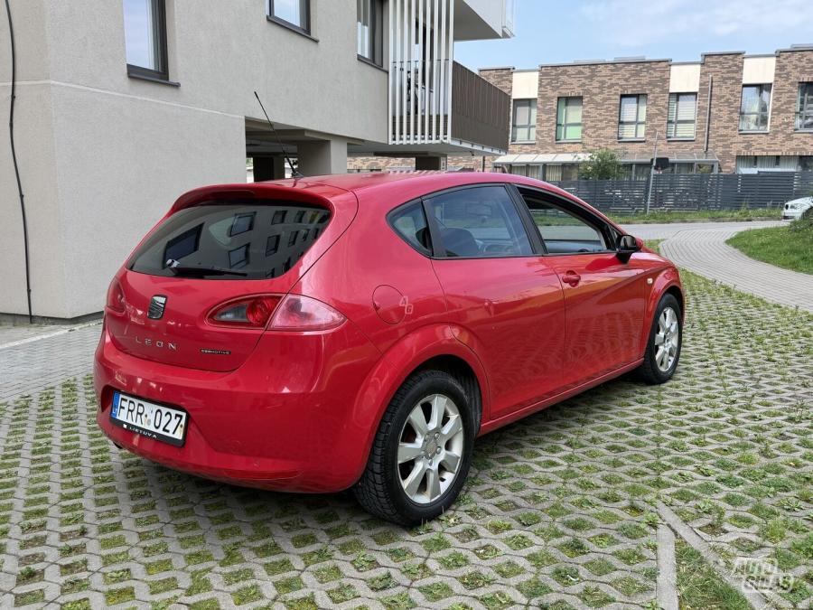 SEAT Leon 2008 Viļņa, ar dzinēja tilpumu 1.90 L un nobraukumu 289 tūkst. km par 1900 €, foto 6 vietnē AUTOMOTO.COM.LV