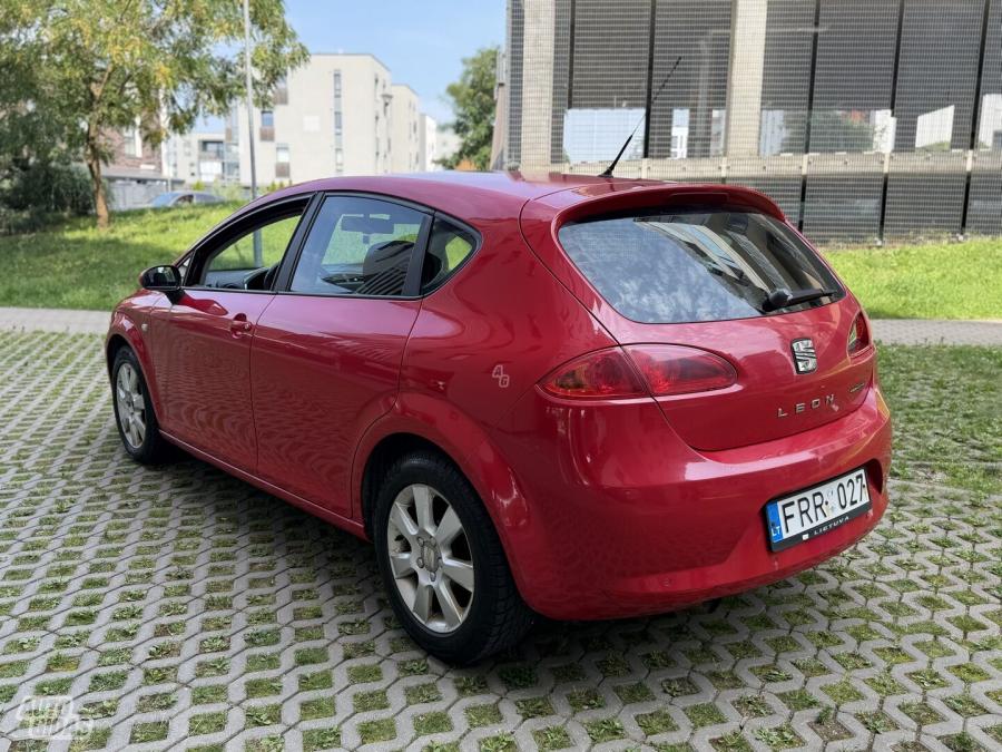 SEAT Leon 2008 Viļņa, ar dzinēja tilpumu 1.90 L un nobraukumu 289 tūkst. km par 1900 €, foto 8 vietnē AUTOMOTO.COM.LV