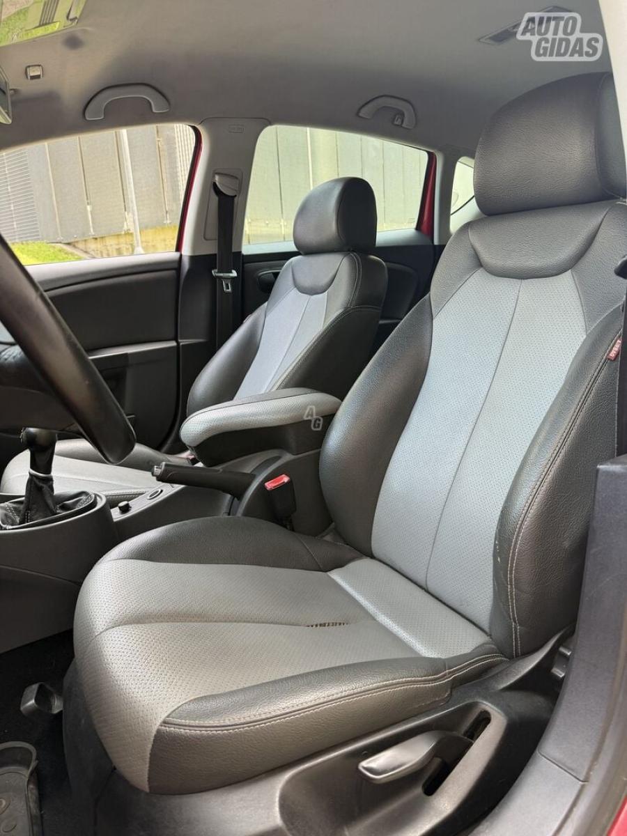 SEAT Leon 2008 Viļņa, ar dzinēja tilpumu 1.90 L un nobraukumu 289 tūkst. km par 1900 €, foto 10 vietnē AUTOMOTO.COM.LV