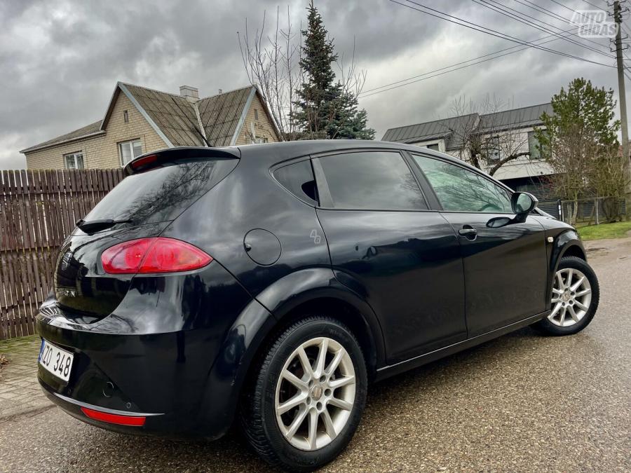 SEAT Leon 2010 in Kaunas, with an engine capacity of 1.90 L and mileage of 295 thousand km for 2750 €, photo 3 on AUTOMOTO.COM.LV