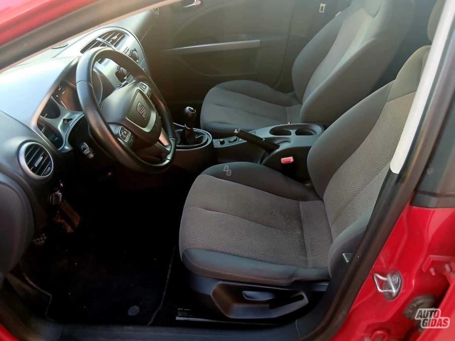 SEAT Leon 2010 Viļņa, ar dzinēja tilpumu 1.60 L un nobraukumu 257 tūkst. km par 1800 €, foto 12 vietnē AUTOMOTO.COM.LV
