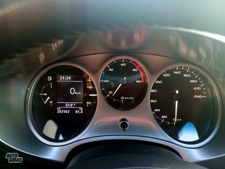 SEAT Leon 2010 Viļņa, ar dzinēja tilpumu 1.60 L un nobraukumu 257 tūkst. km par 1800 €, foto 16 vietnē AUTOMOTO.COM.LV