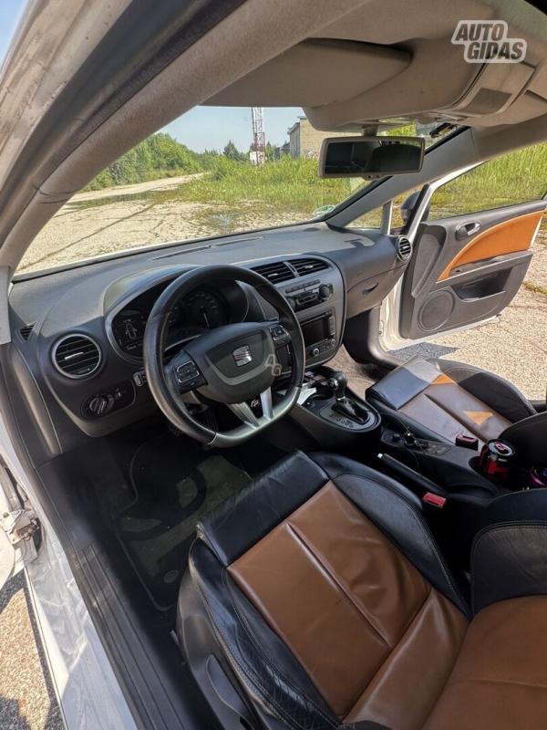 SEAT Leon 2010 in Panevezys, with an engine capacity of 2.00 L and mileage of 209 thousand km for 6200 €, photo 8 on AUTOMOTO.COM.LV