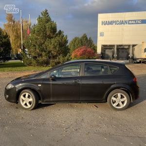 SEAT Leon 2010 in Siauliai, with an engine capacity of 1.90 L and mileage of 300 thousand km for 1499 €, photo 3 on AUTOMOTO.COM.LV