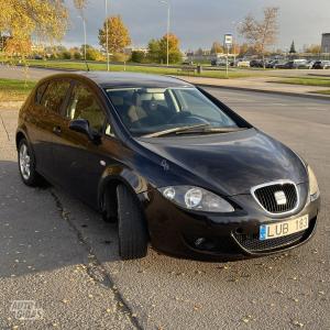 SEAT Leon 2010 in Siauliai, with an engine capacity of 1.90 L and mileage of 300 thousand km for 1499 €, photo 8 on AUTOMOTO.COM.LV