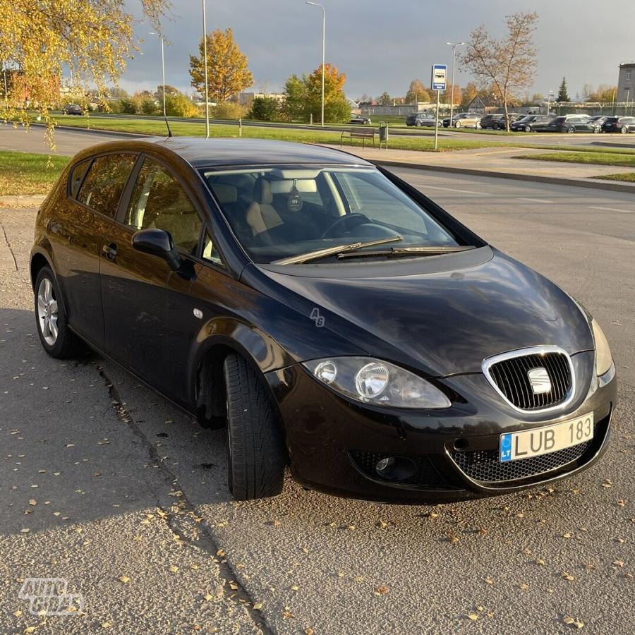 SEAT Leon 2010 in Siauliai, with an engine capacity of 1.90 L and mileage of 300 thousand km for 1499 €, photo 8 on AUTOMOTO.COM.LV