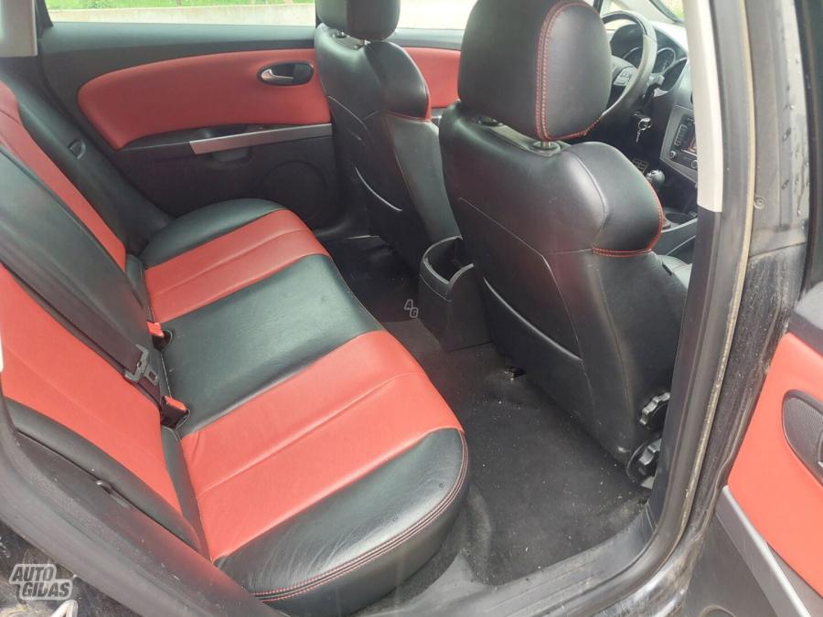 SEAT Leon 2011 in Ukmerge, with an engine capacity of 1.60 L and mileage of 256 thousand km for 1750 €, photo 9 on AUTOMOTO.COM.LV