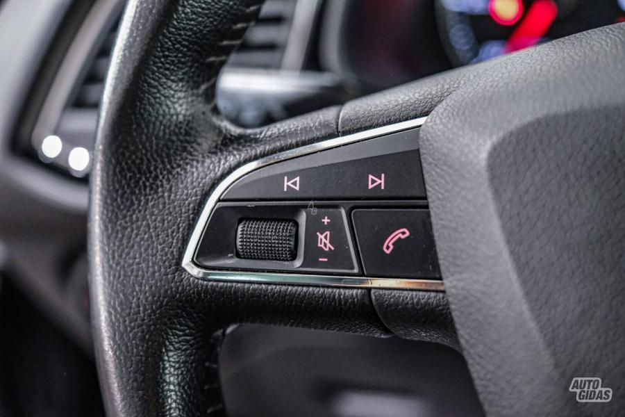 SEAT Leon 2015 in Kaunas, with an engine capacity of 1.60 L and mileage of 283 thousand km for 6990 €, photo 16 on AUTOMOTO.COM.LV