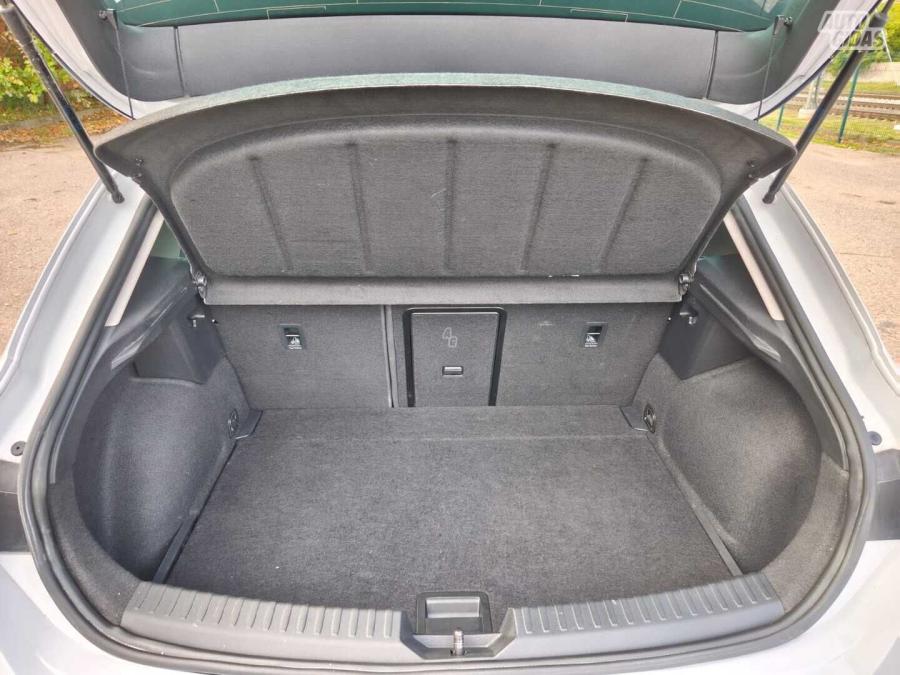 SEAT Leon 2021 in Siauliai, with an engine capacity of 1.50 L and mileage of 26 thousand km for 13000 €, photo 16 on AUTOMOTO.COM.LV