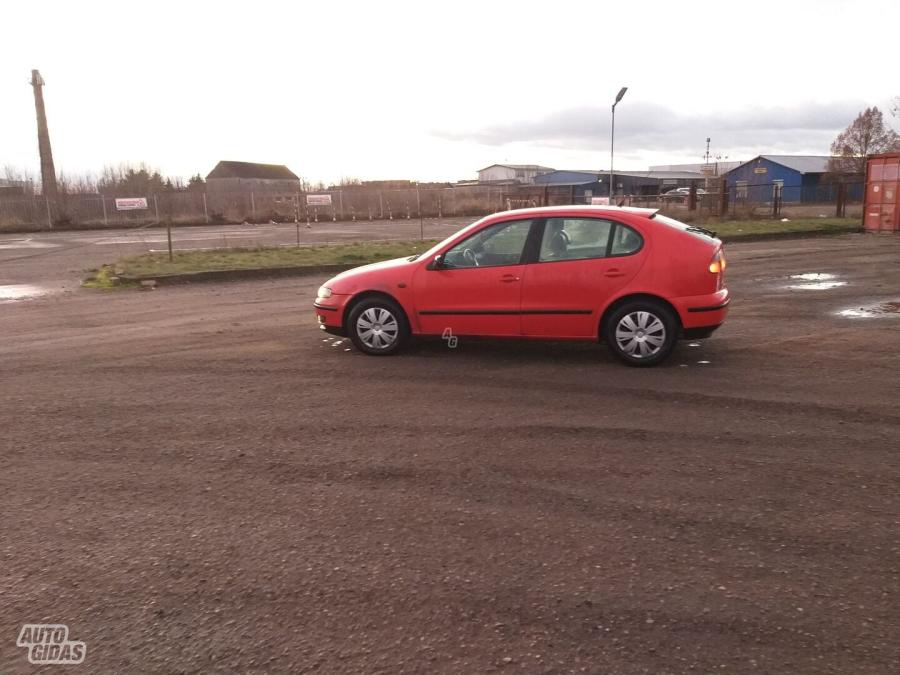 Red SEAT Leon 2000 in Vilnius, with an engine capacity of 1.90 L and mileage of 258 thousand km for 1350 €, photo 8 on AUTOMOTO.COM.LV